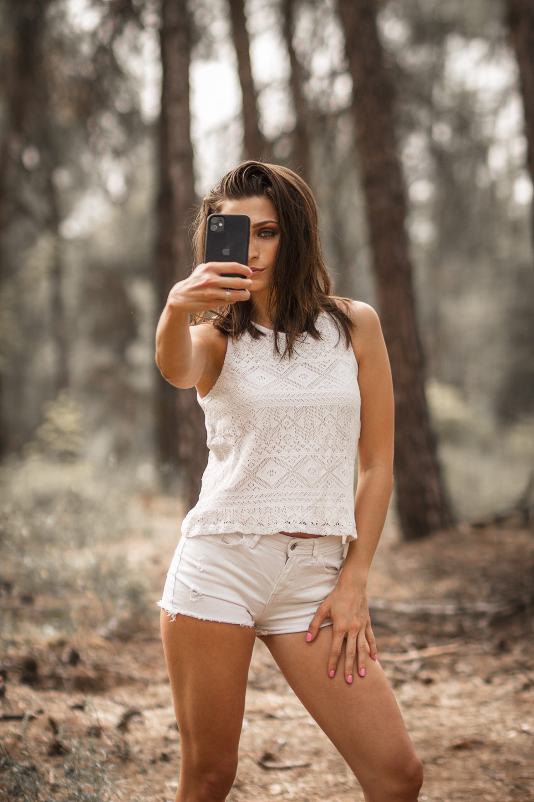 Tips and apps that help you take the best selfies - Ivy Société Blog